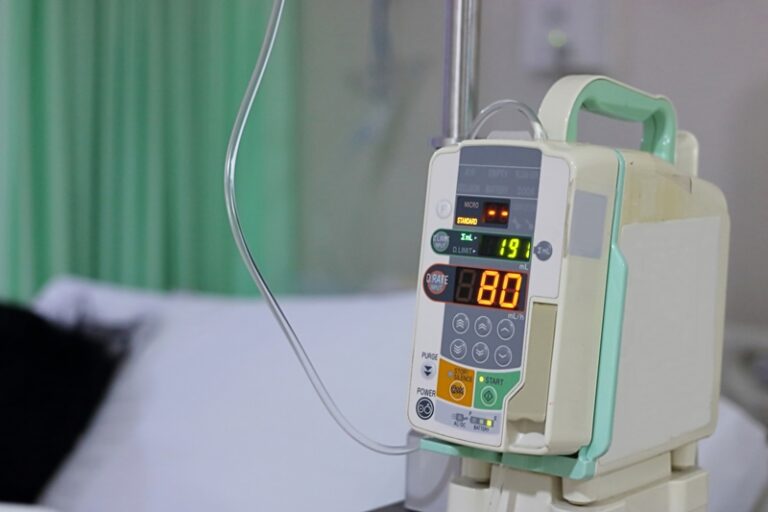 Difference Between Laboratory Pumps & Medical Infusion Pumps